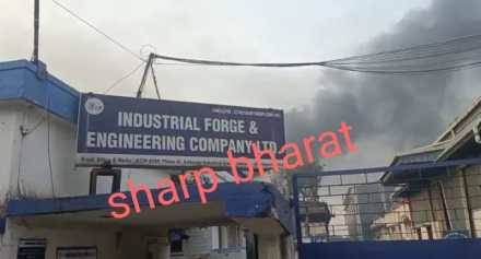 adityapur-industrial-fire-आदित्यपुर के एक कंपनी में लगीं भीषण आग, लाखों ...