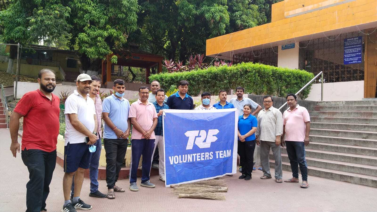 jamshedpur trf employees- टीआरएफ कर्मचारियों ने टेल्को राम मंदिर में ...