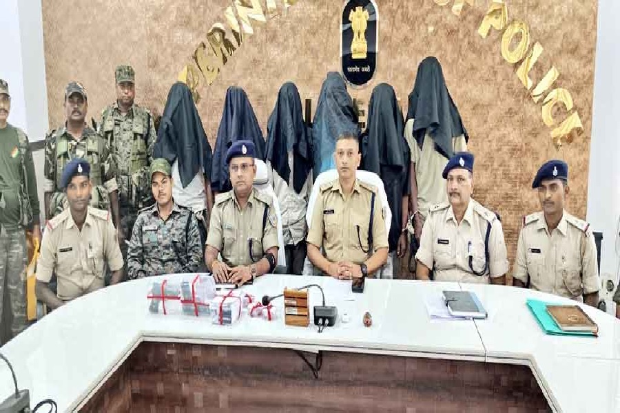 jharkhand latehar police success- टोरी साइडिंग में रंगदारी मामले में ...